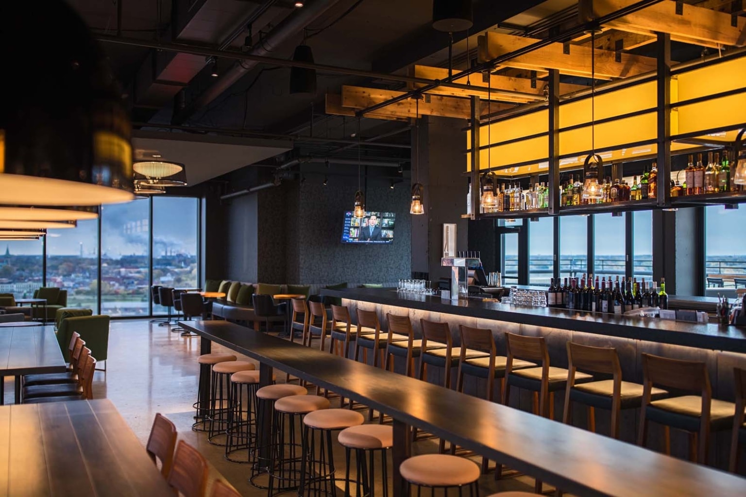 The Heights at The Renaissance Toledo Downtown Hotel - Wine and Canvas ...